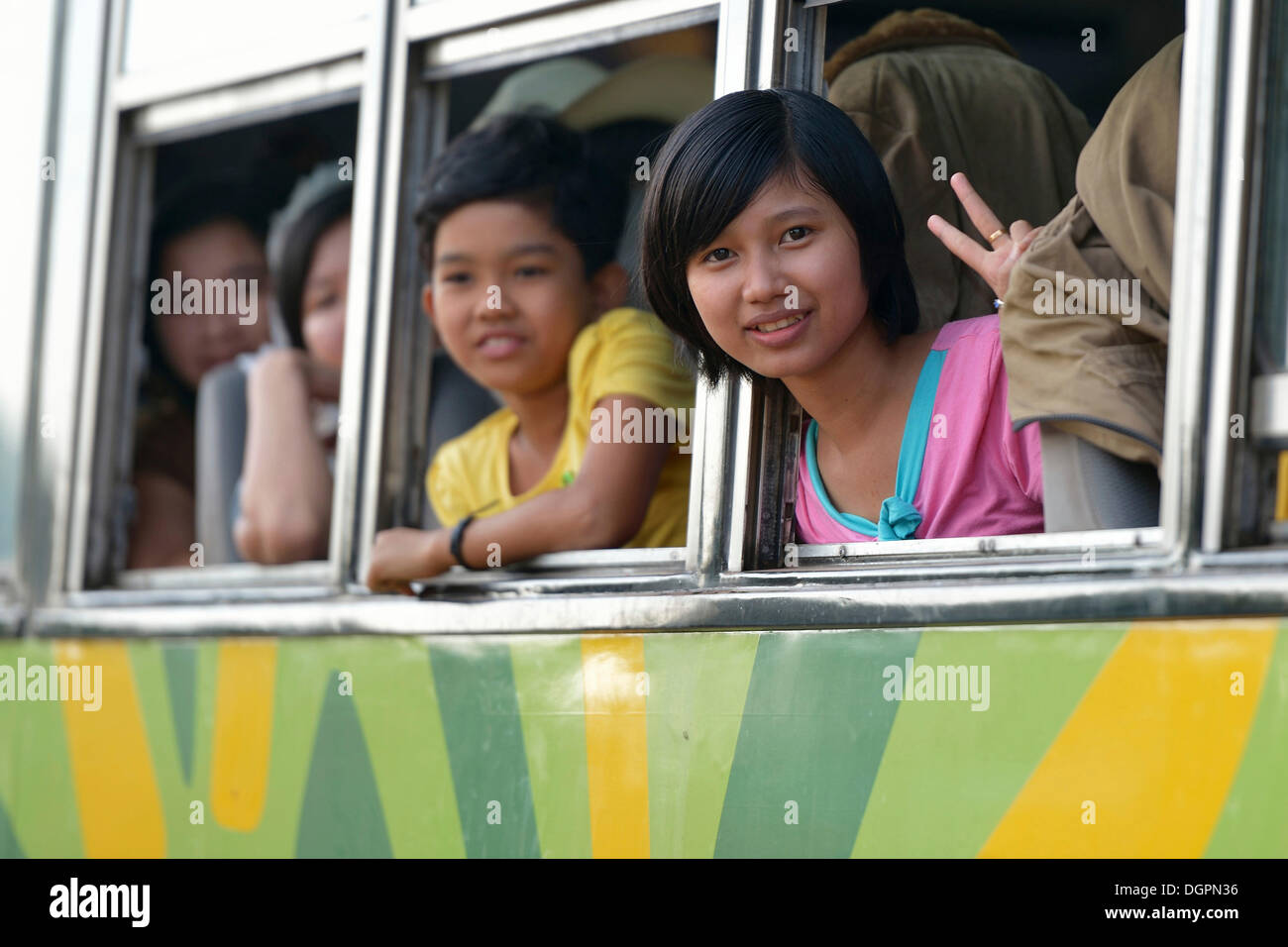 Asian children school bus hi-res stock photography and images - Alamy