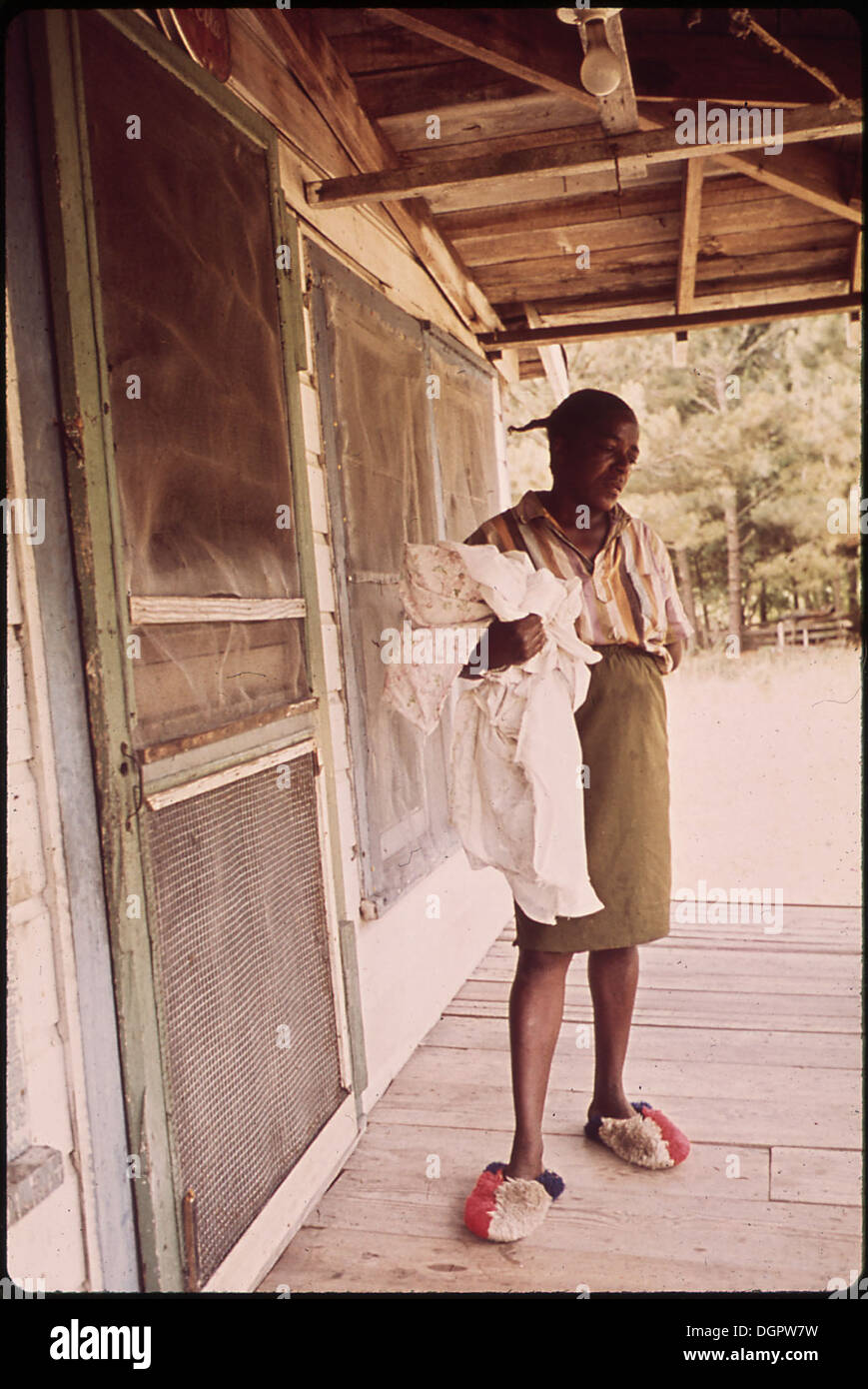Rural poverty 1950s hi-res stock photography and images - Alamy