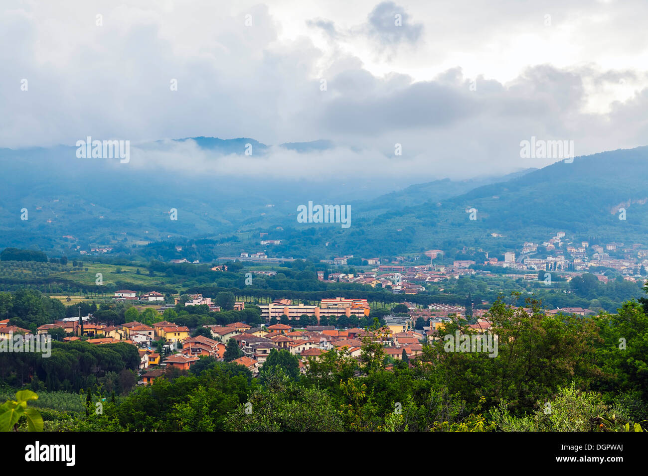 The picturesque valley in Tuscany Stock Photo - Alamy