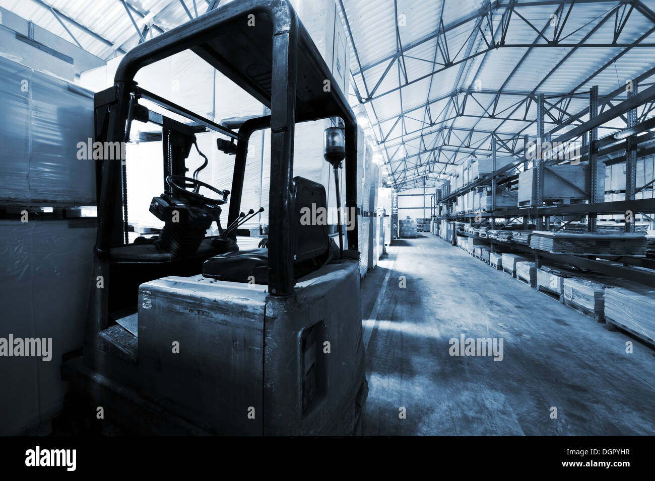 large modern warehouse Stock Photo - Alamy