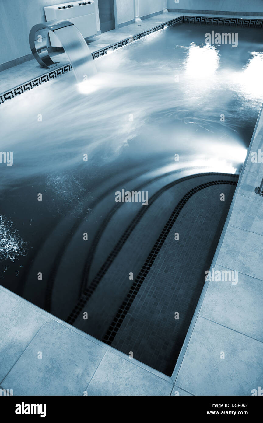 pool with current water Stock Photo - Alamy