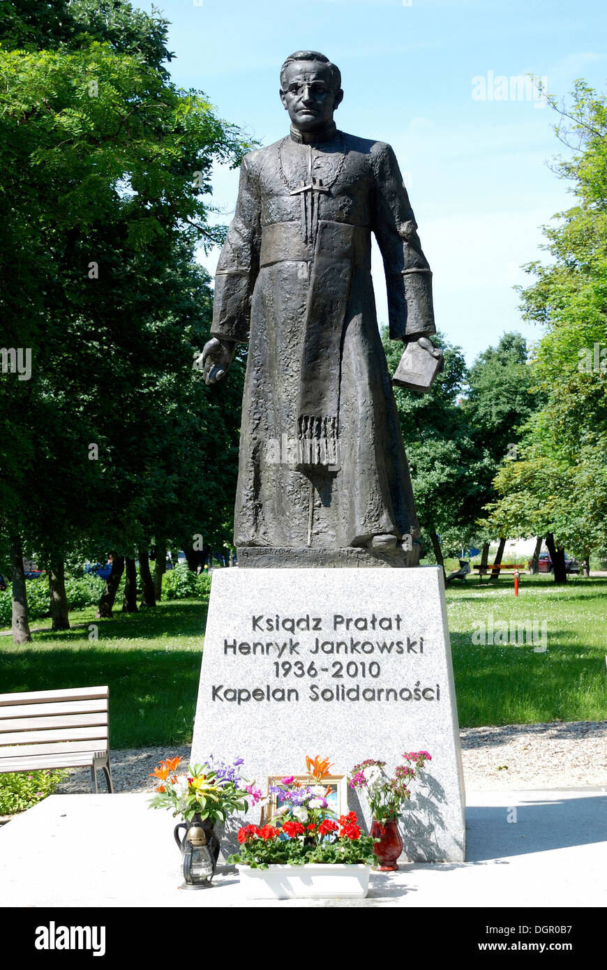 Monument in Gdansk to the Polish priest Henryk Jankowski - Capelin the ...