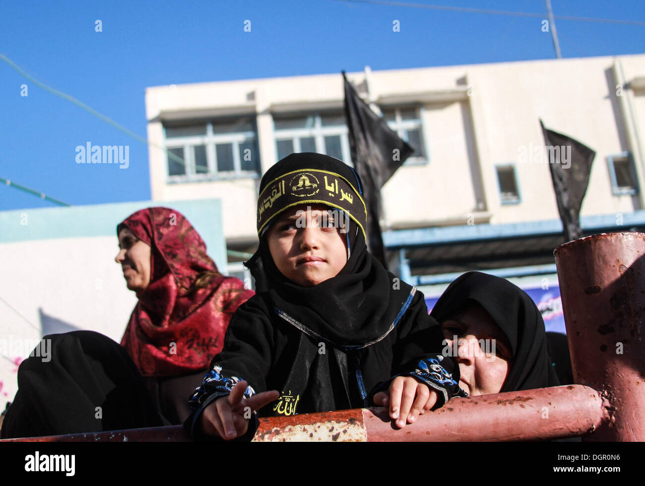 Gaza, Palestinian territories, . 24th Oct, 2013. A Palestinian girl ...