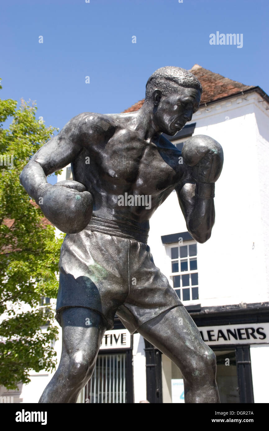 Randolph turpin statue warwick hi-res stock photography and images - Alamy