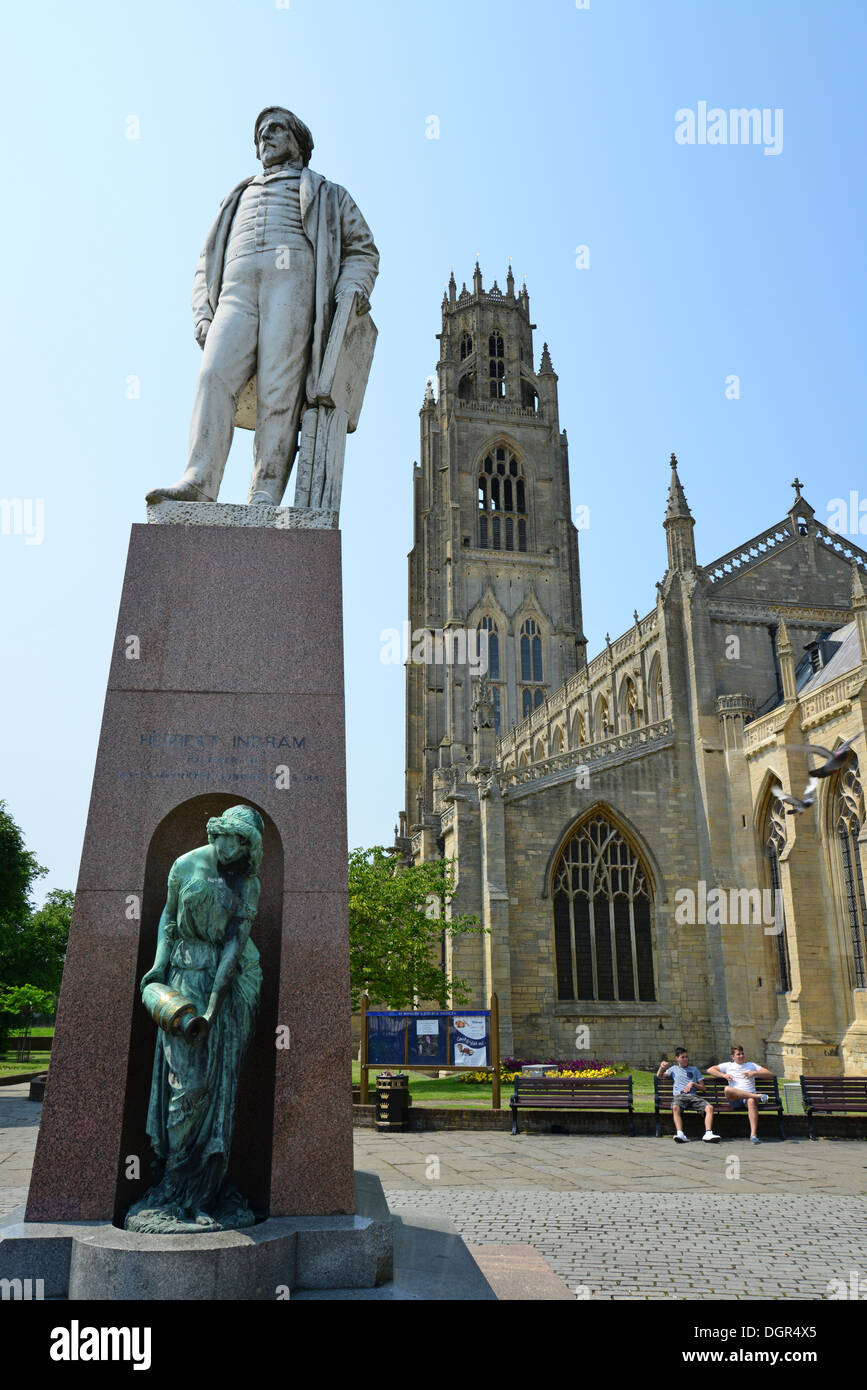The' Stump' and statue of Herbert Ingram, Market Square, Boston ...