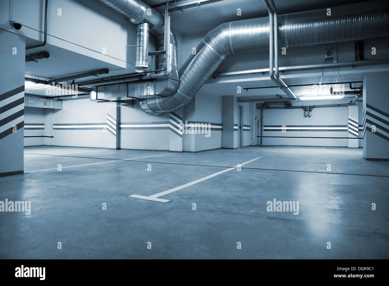 Parking in cellar building hi-res stock photography and images - Alamy