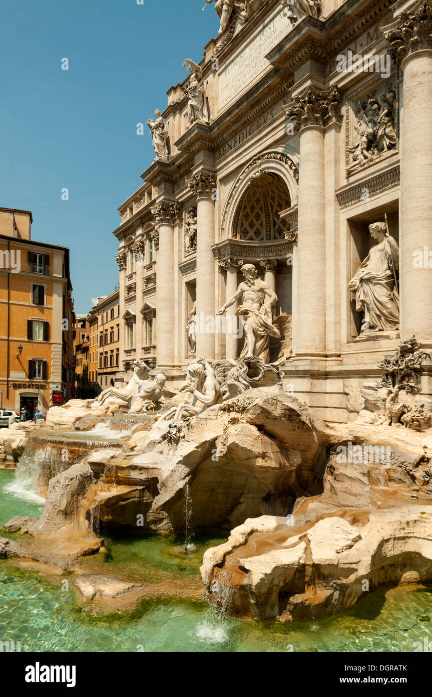 Trevi fountain poli palace rome hi-res stock photography and images - Alamy