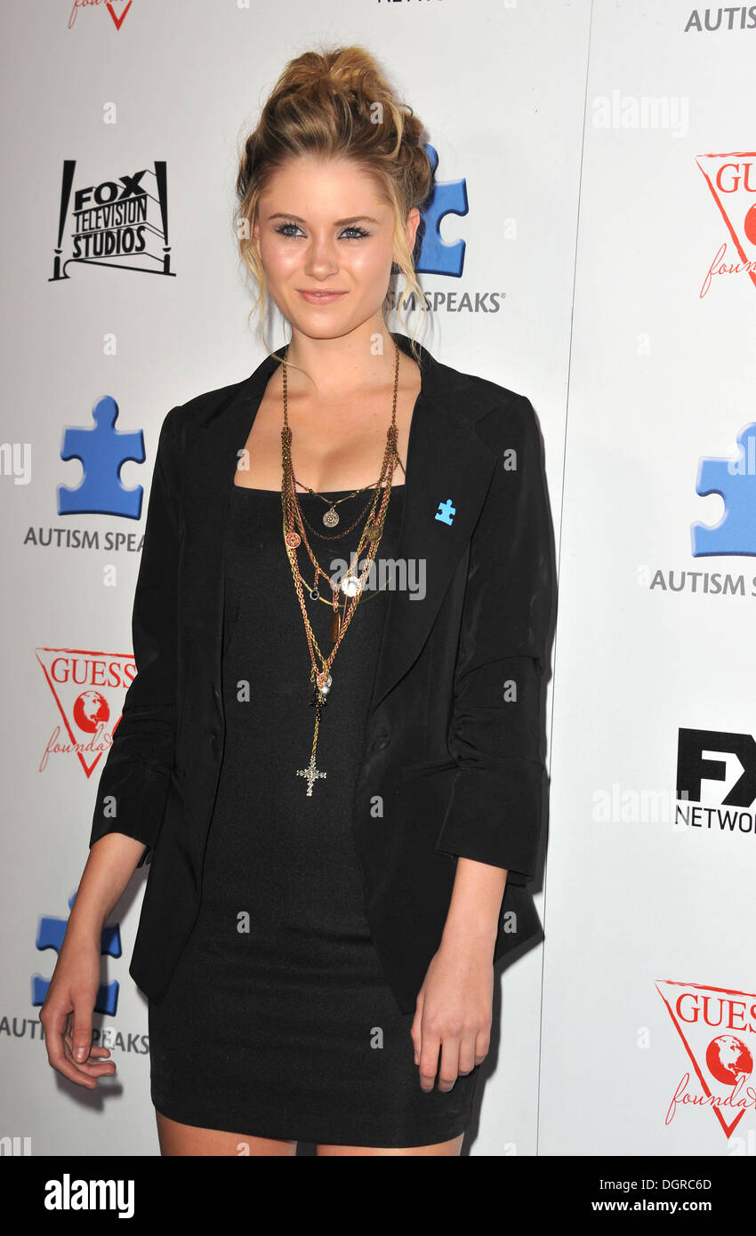 Los Angeles, California, USA. 24th Oct, 2013. Ginny Gardner attending ...