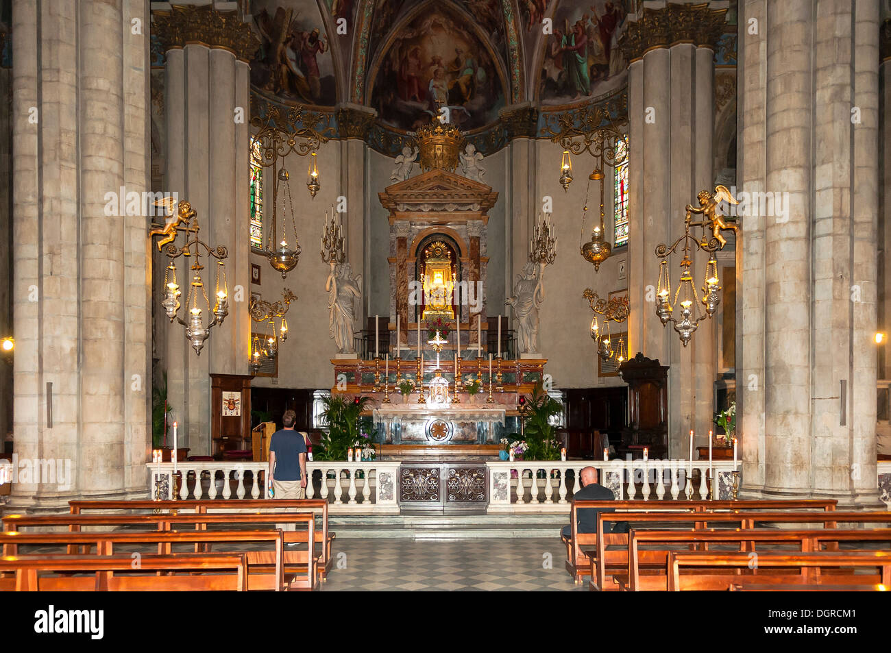 Side altar hi-res stock photography and images - Alamy