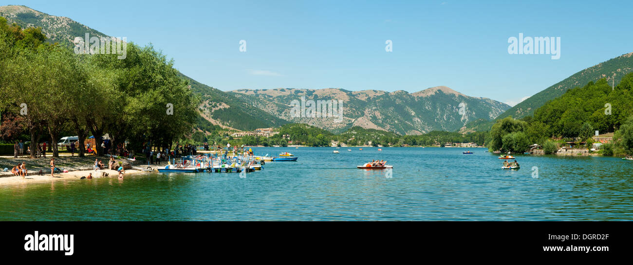 Lago di Scanno Panorama, near Scanno, Abruzzo, Italy Stock Photo - Alamy