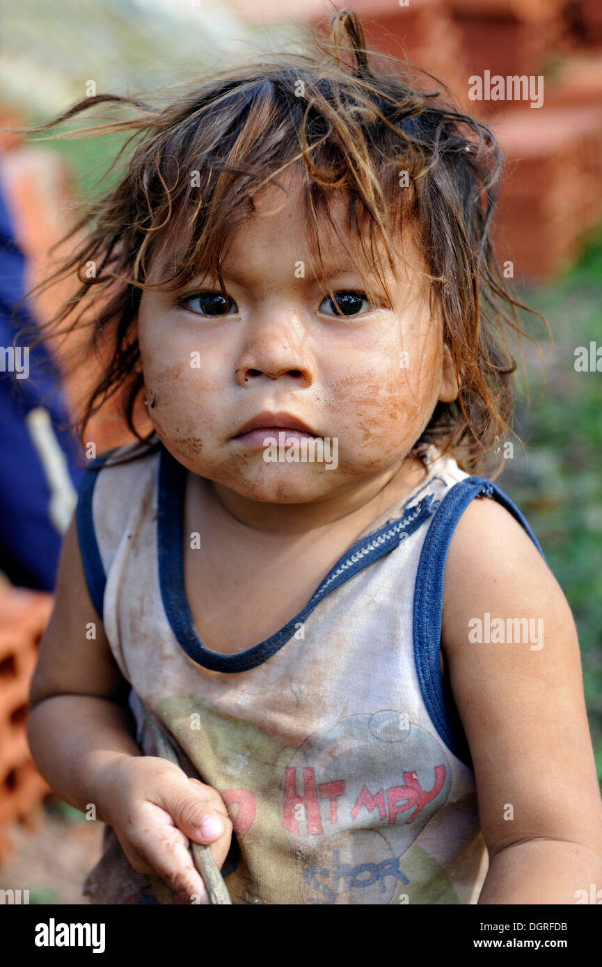 Paraguay, Caaguazu, Portrait of a girl of the Mbya-Guarani people Stock ...