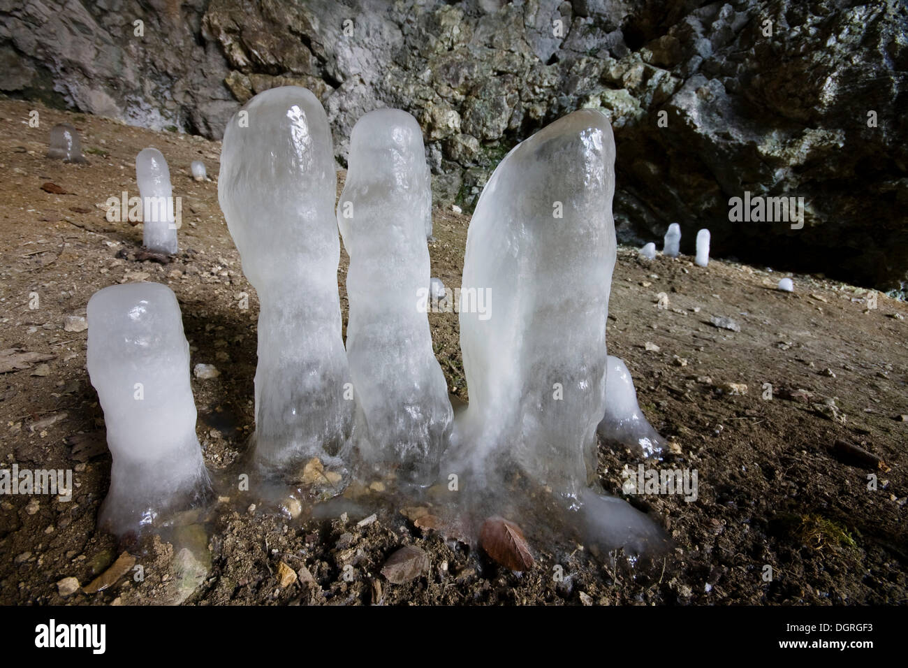 Stalagmites hi-res stock photography and images - Alamy
