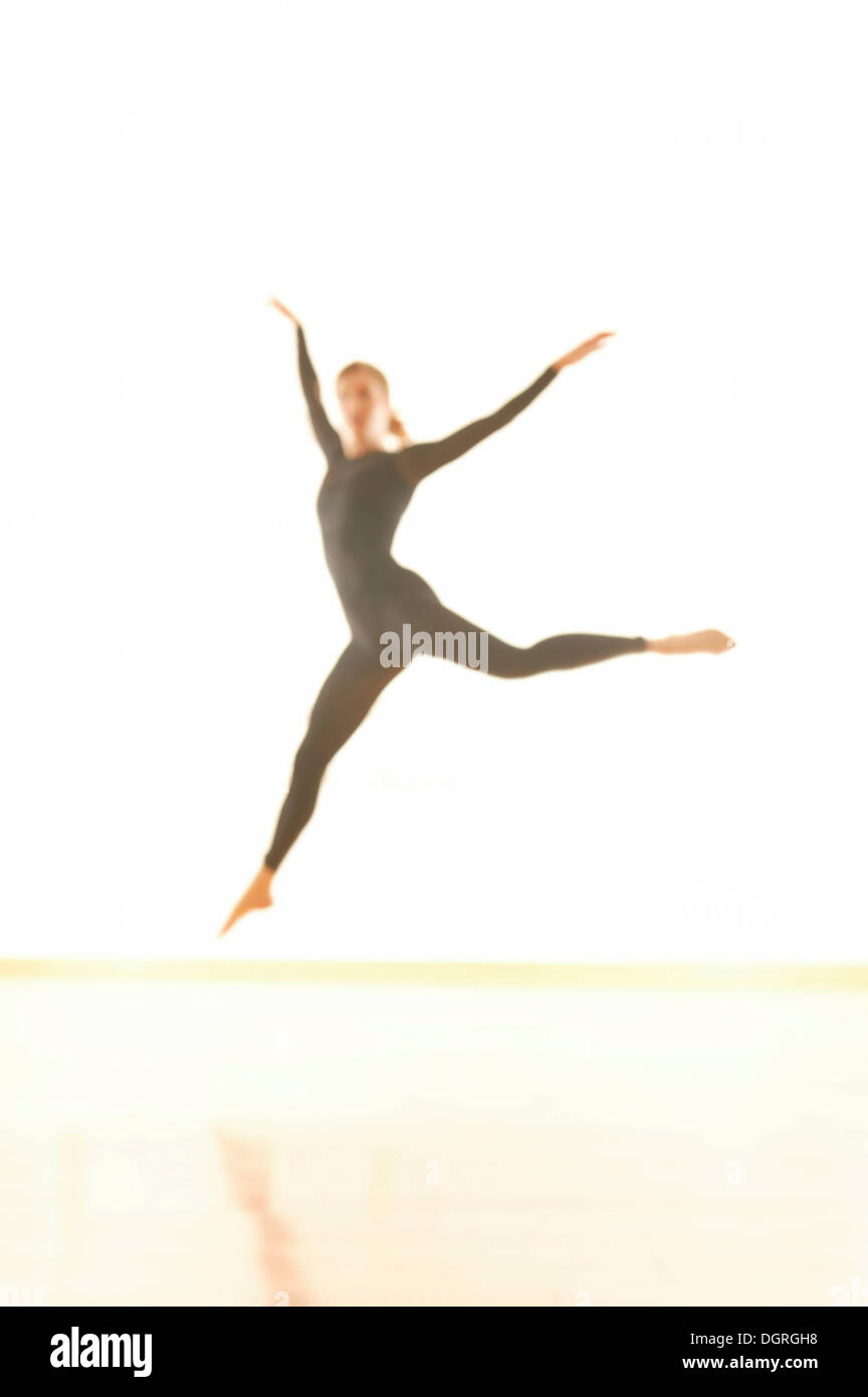 Ballet dancer, jumping Stock Photo - Alamy
