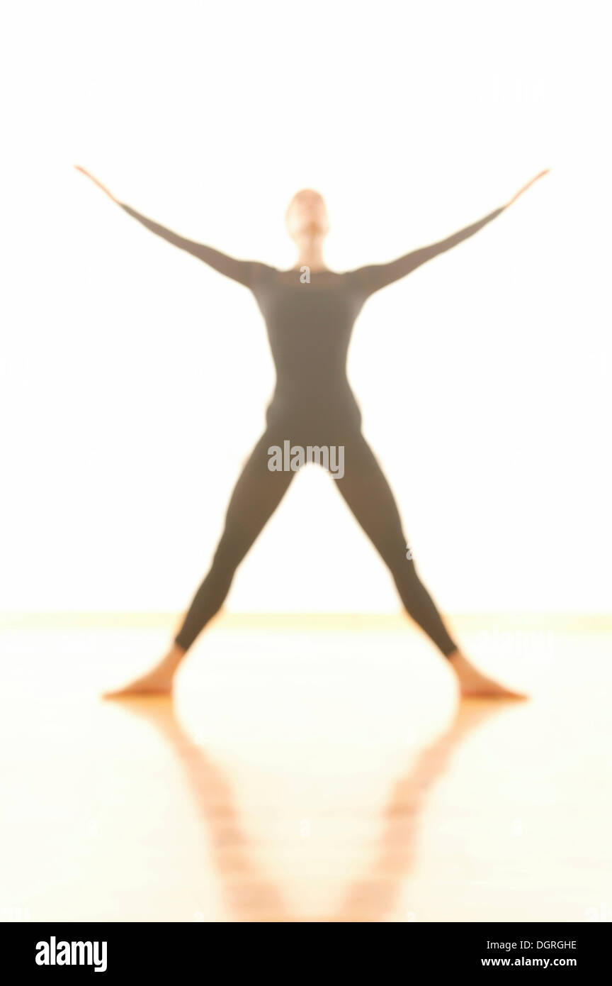 Full body fit ballet hi-res stock photography and images - Alamy