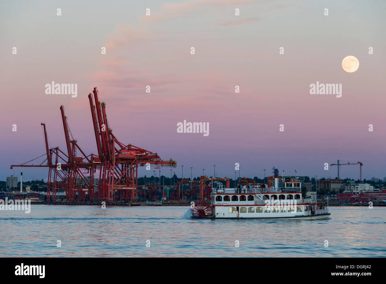 Canada, British Columbia, Vancouver Full moon over Vancouver Harbour ...