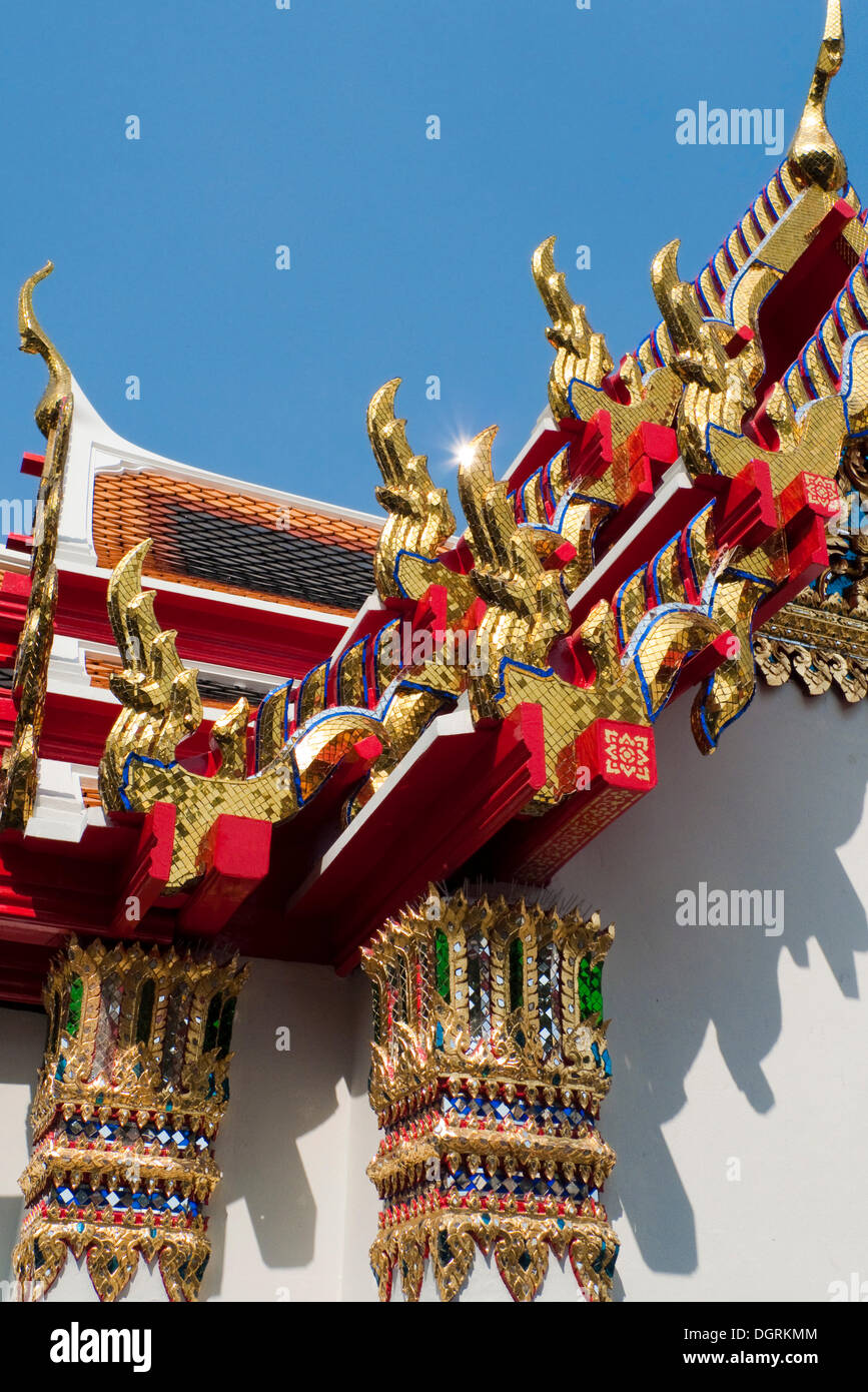 Chofah, literally sky tassel, typical architectural ornamentation on ...