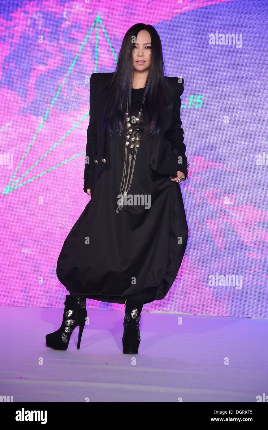 Taipei, China. 17th Oct, 2013. Taiwan Singer Amei releases her DVD of ...