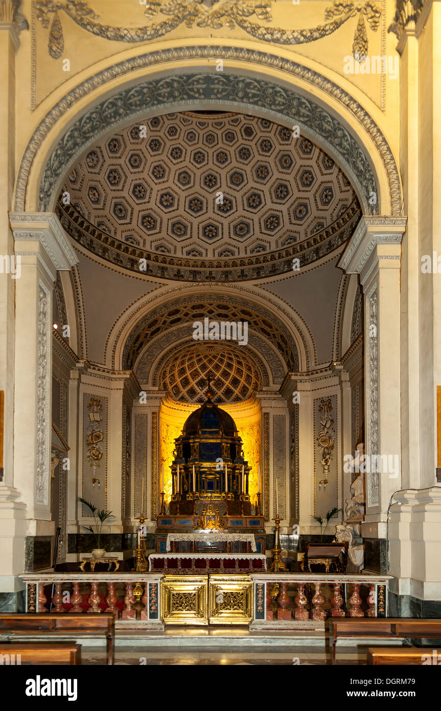 Side altar hi-res stock photography and images - Alamy