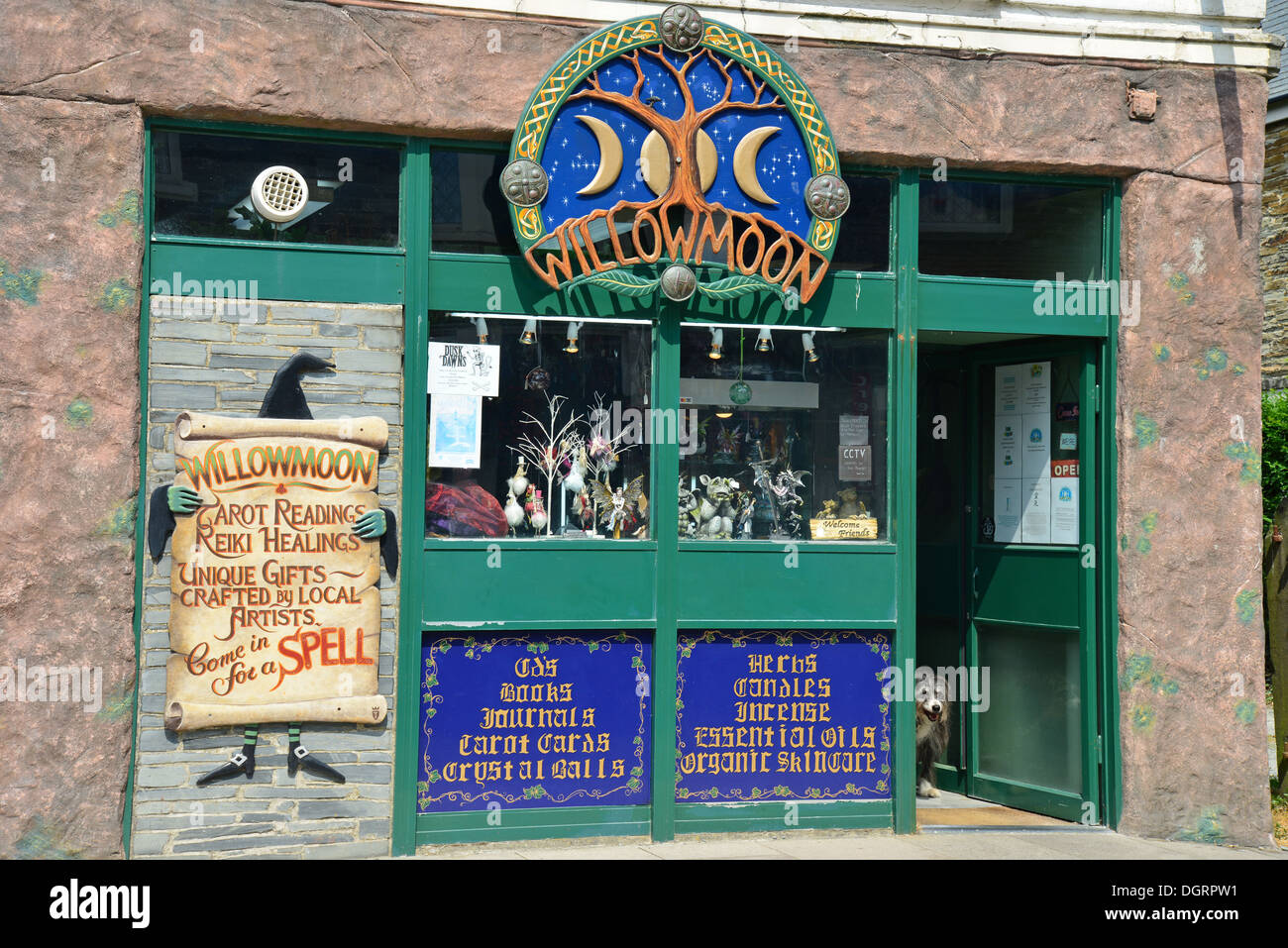 'Willow Moon' mystical & magical shop, Fore Street, Tintagel, Cornwall ...