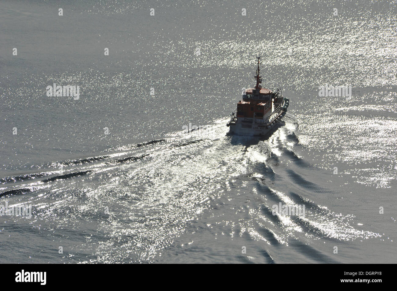 1 one boat on the water hi-res stock photography and images - Alamy