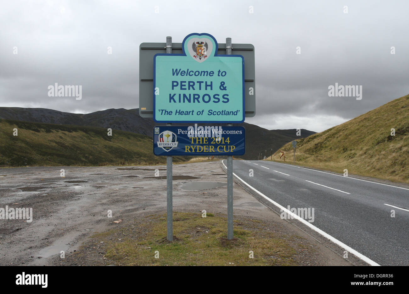 A93 road scotland hi-res stock photography and images - Alamy
