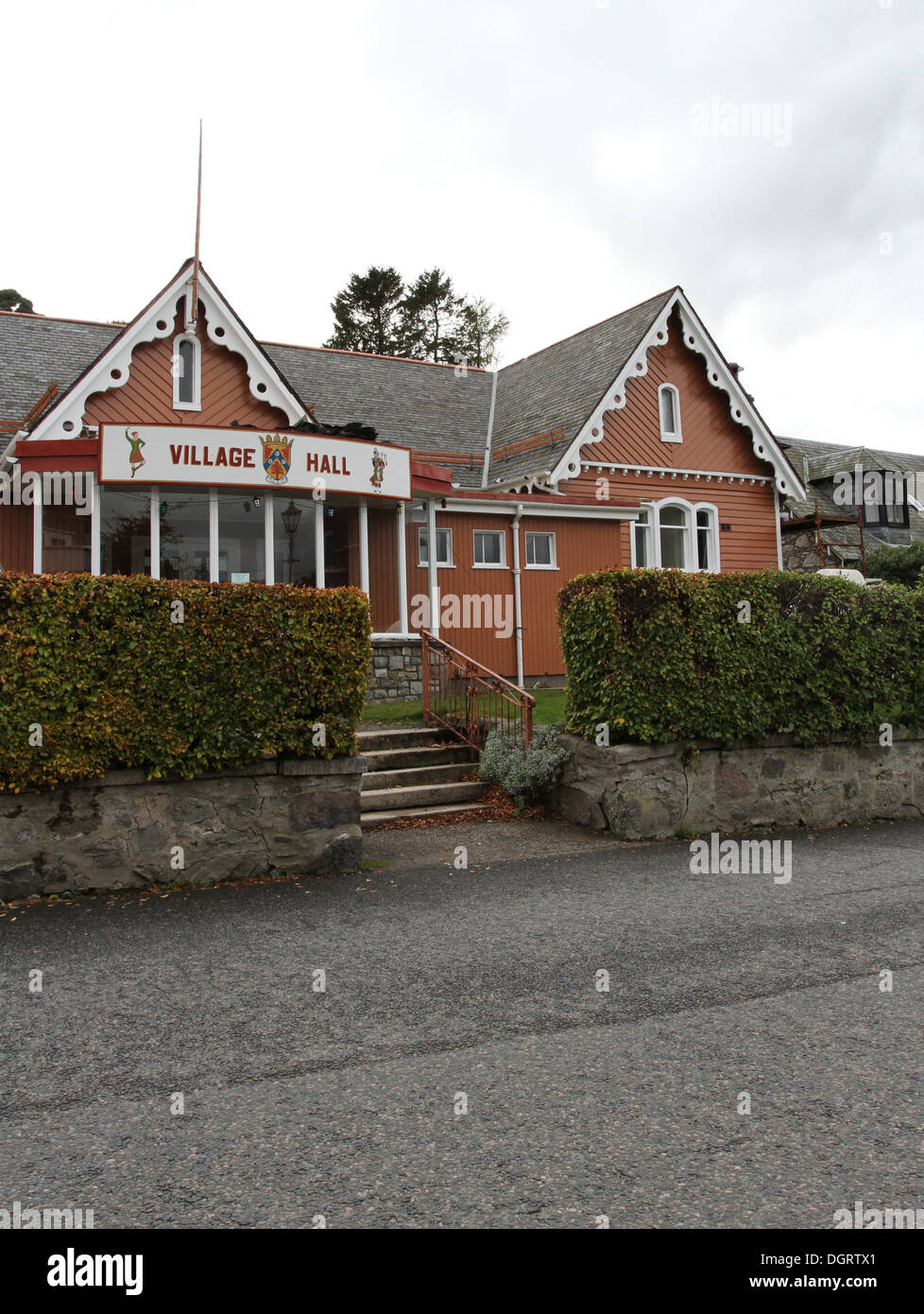 Braemar scotland village hi-res stock photography and images - Alamy