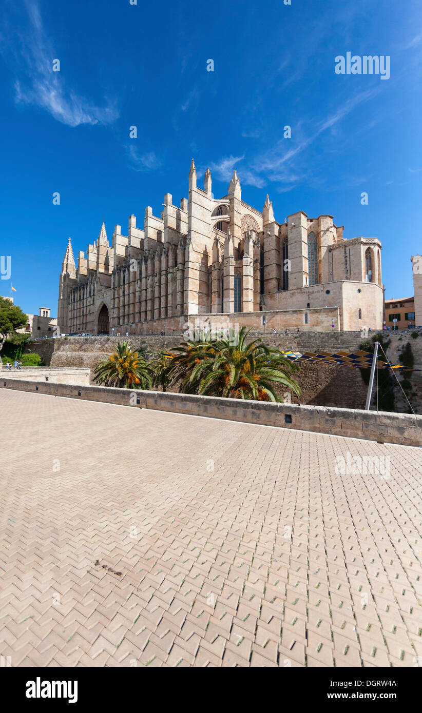 Palma de mallorca landmarks hi-res stock photography and images - Alamy