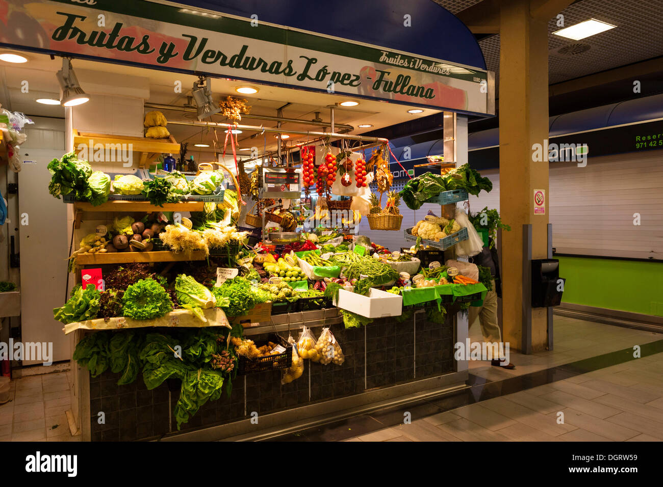 Majorca palma food market hi-res stock photography and images - Alamy