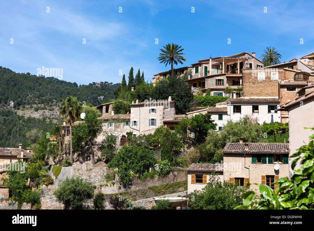 The mountain village of Deià, Serra de Tramuntana, Northwest Coast ...