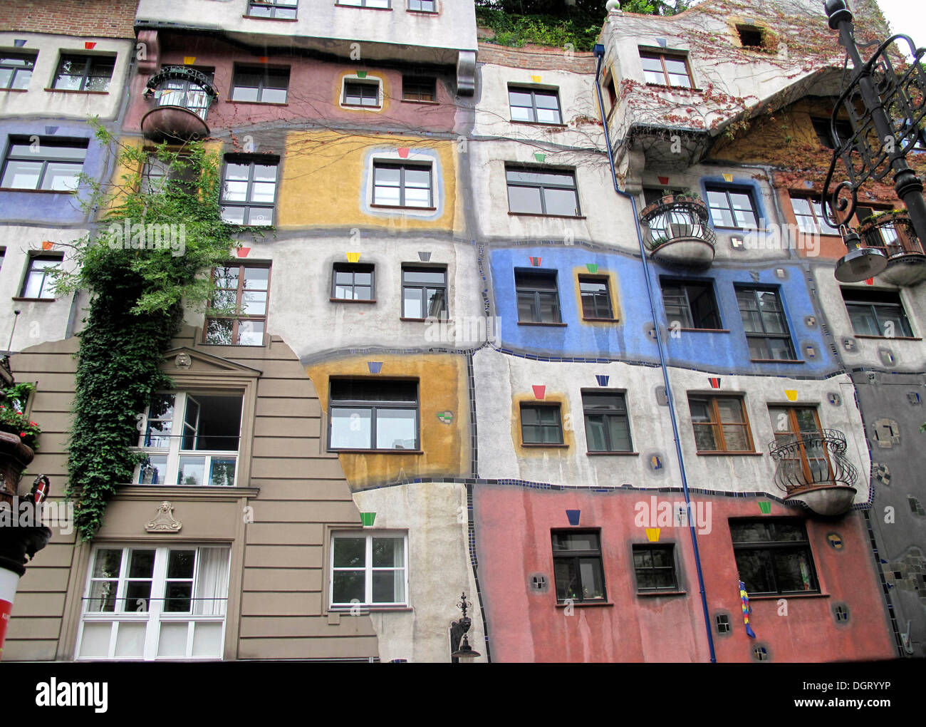 Hundertwasser house vienna hi-res stock photography and images - Alamy