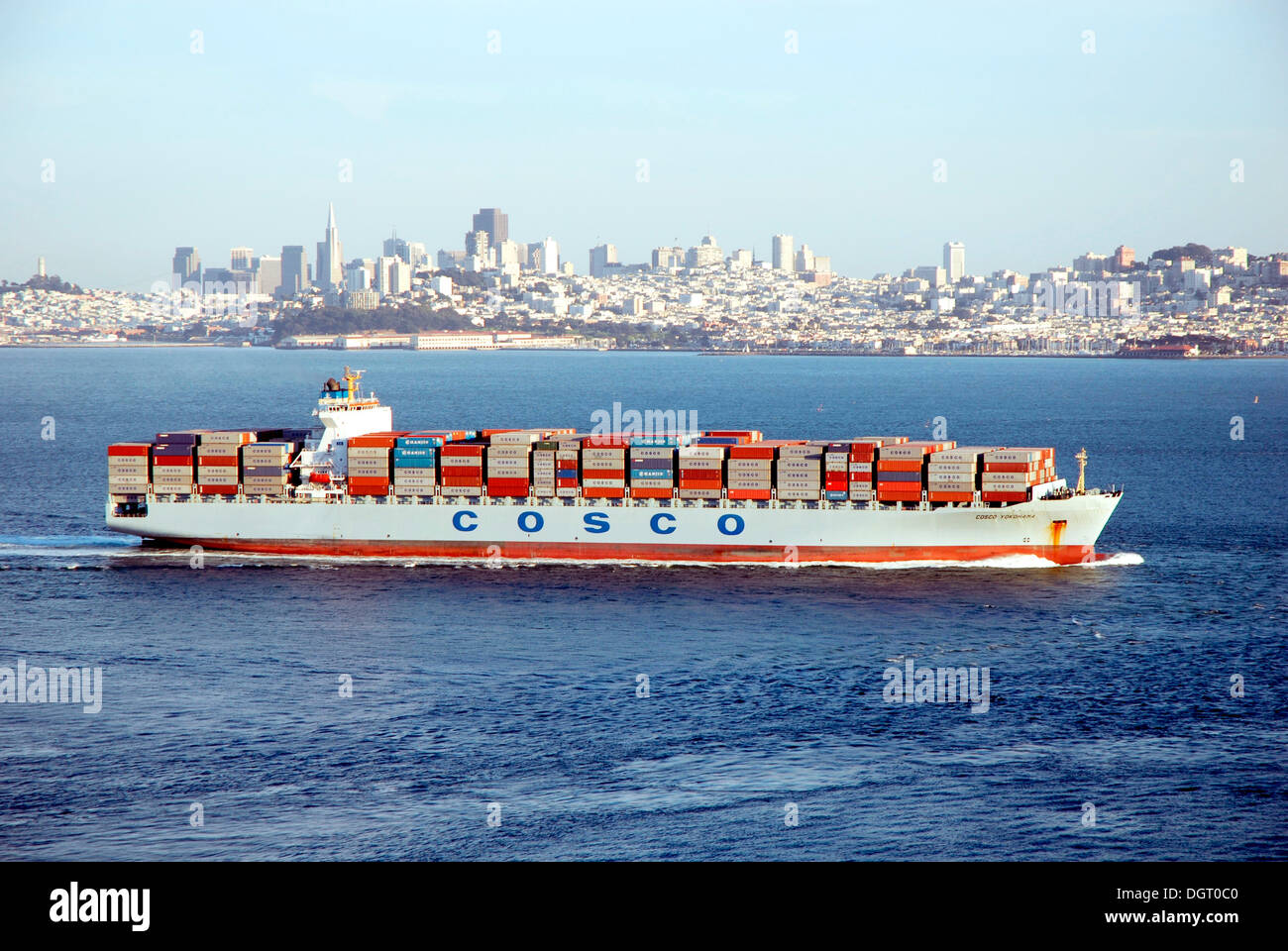 The "Cosco Yokohama" against the skyline of San Francisco, California ...
