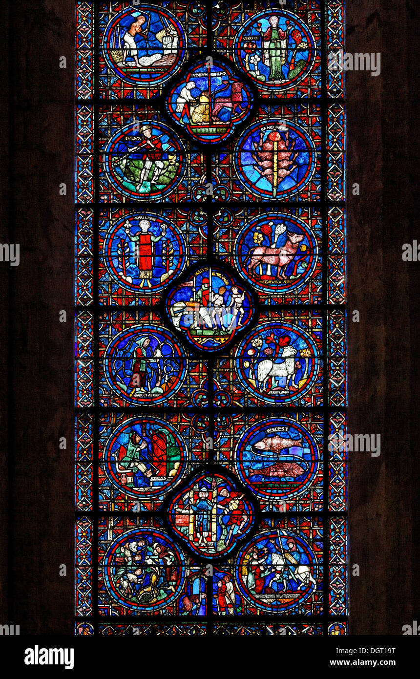 Stained glass window in chartres hi-res stock photography and images ...