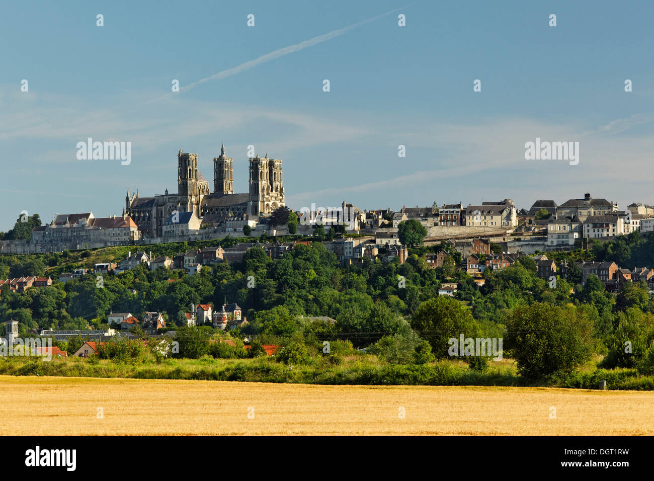 Laon Cathedral in the historic district on a limestone table mountain ...