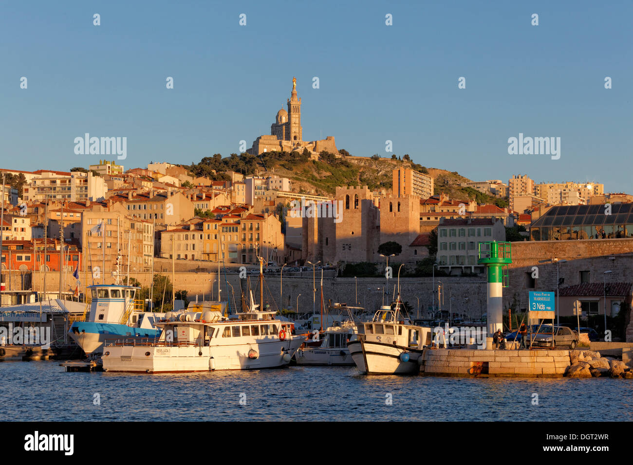 Old historic city landmark building hi-res stock photography and images ...