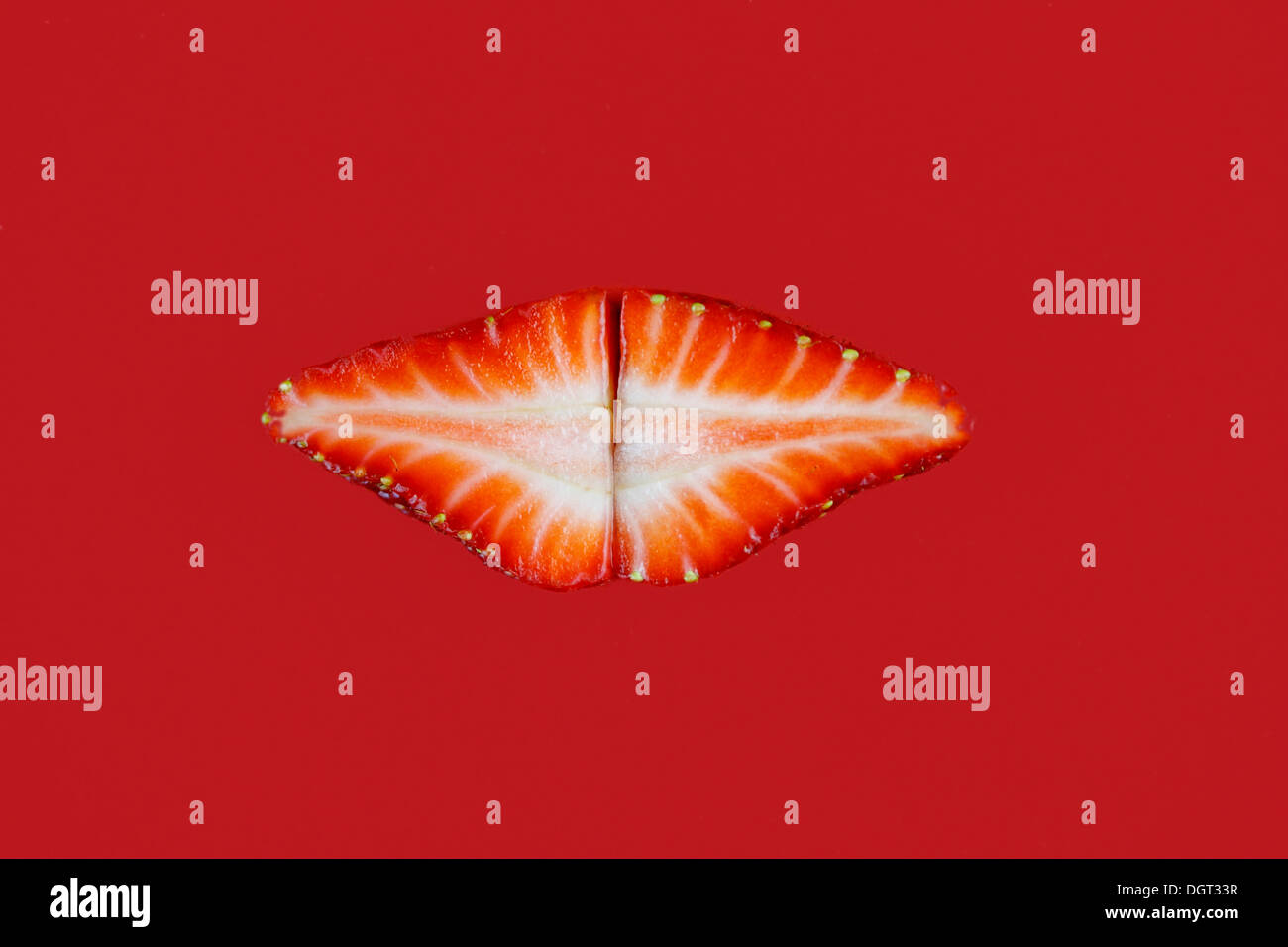 Pieces Of Strawberry High Resolution Stock Photography and Images - Alamy