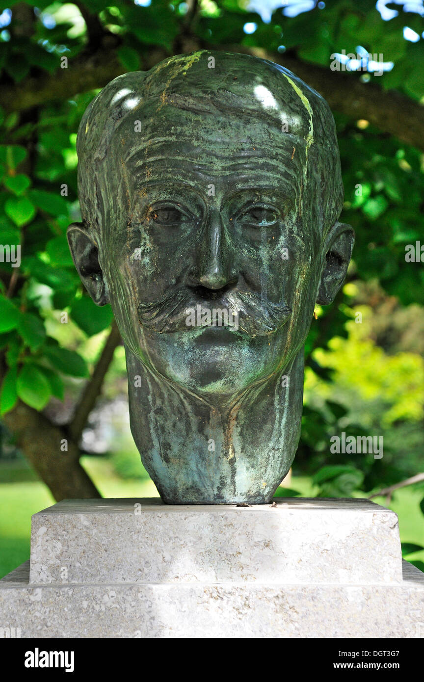 Statue of baron pierre de coubertin hi-res stock photography and images ...