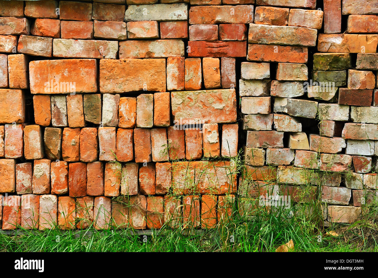 Old stones bricks hi-res stock photography and images - Alamy