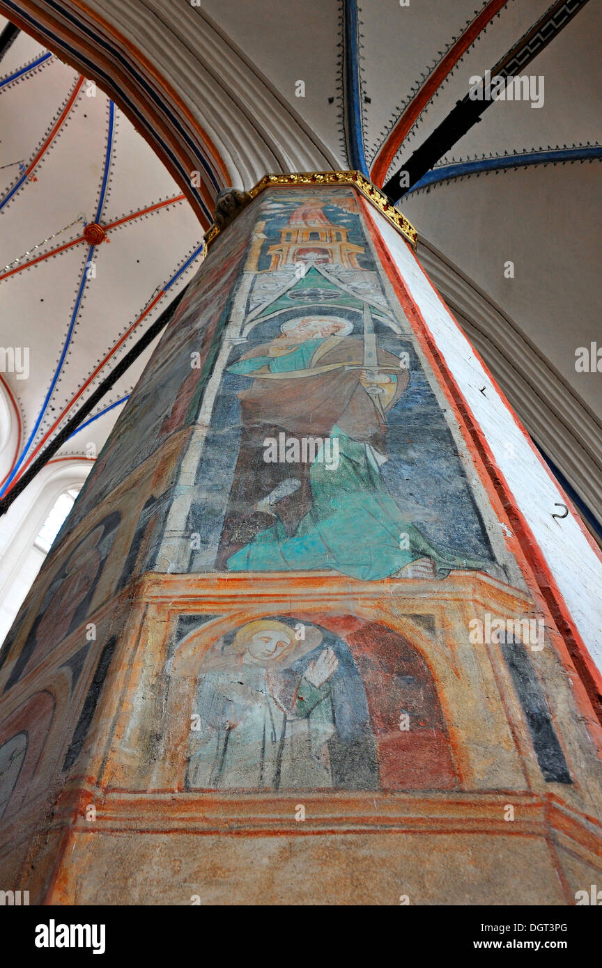 Supporting pillar hi-res stock photography and images - Alamy