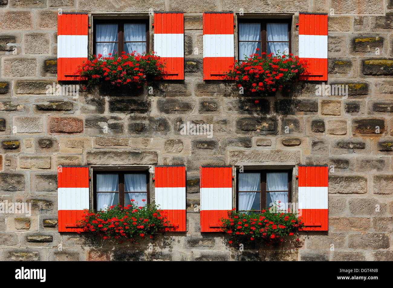 Red and white gates hi-res stock photography and images - Alamy