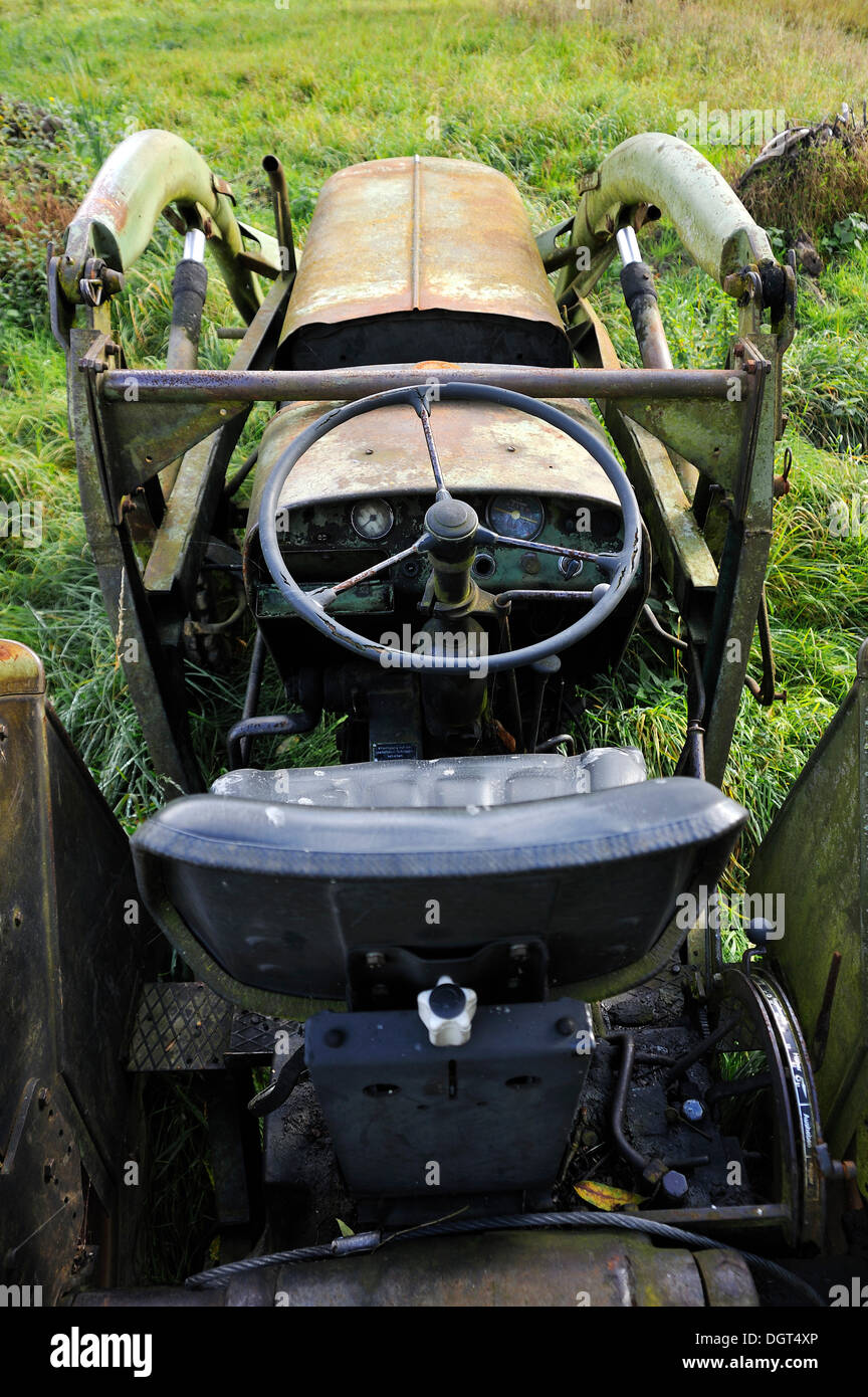 Old Fendt tractor from 1969 on a meadow, Gut Othenstorf, Zum Weißen ...