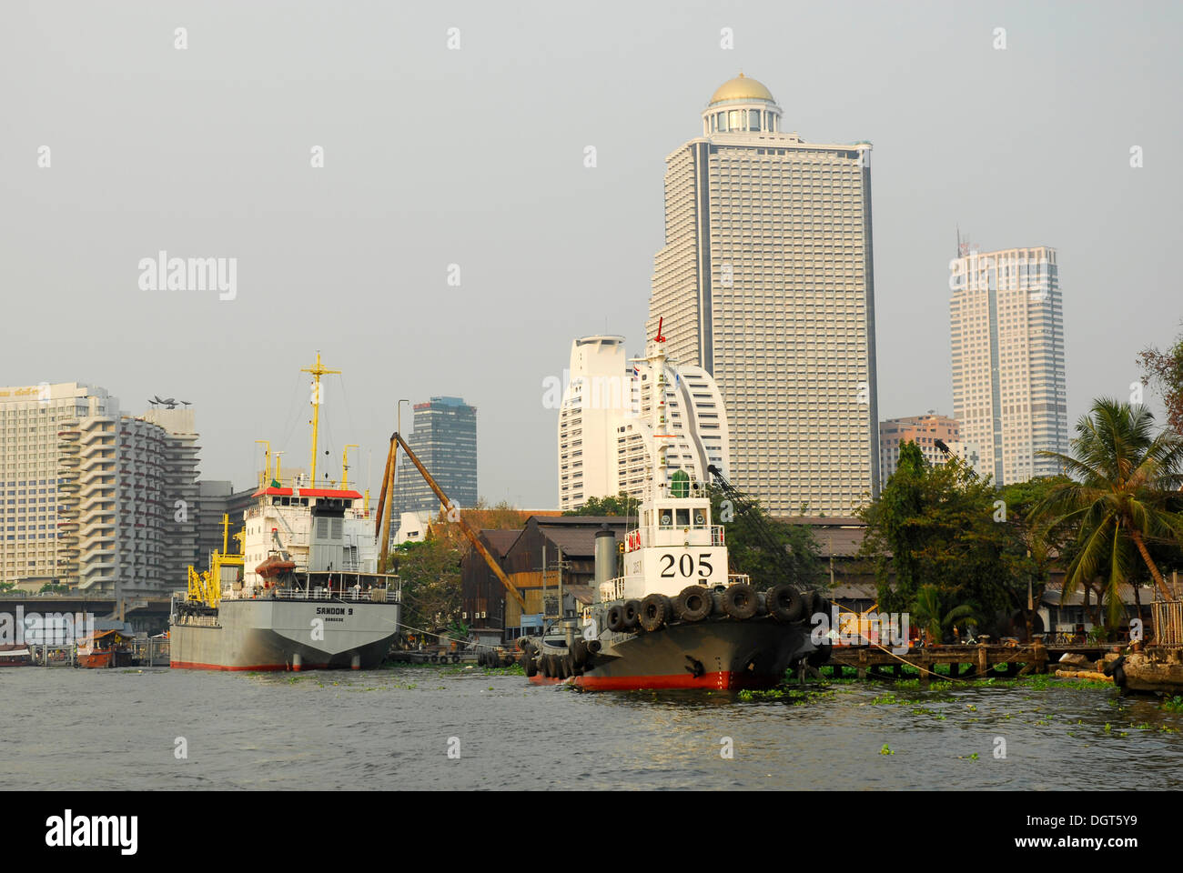 State Tower at the Mae Nam, Menam Chao Phraya river, Bangrak, Bang Rak ...