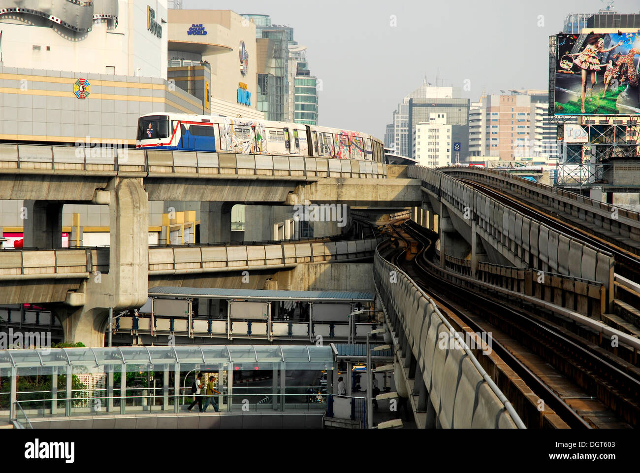 Sky Train viaduct, Skytrain bridge at the Siam Discovery Center ...