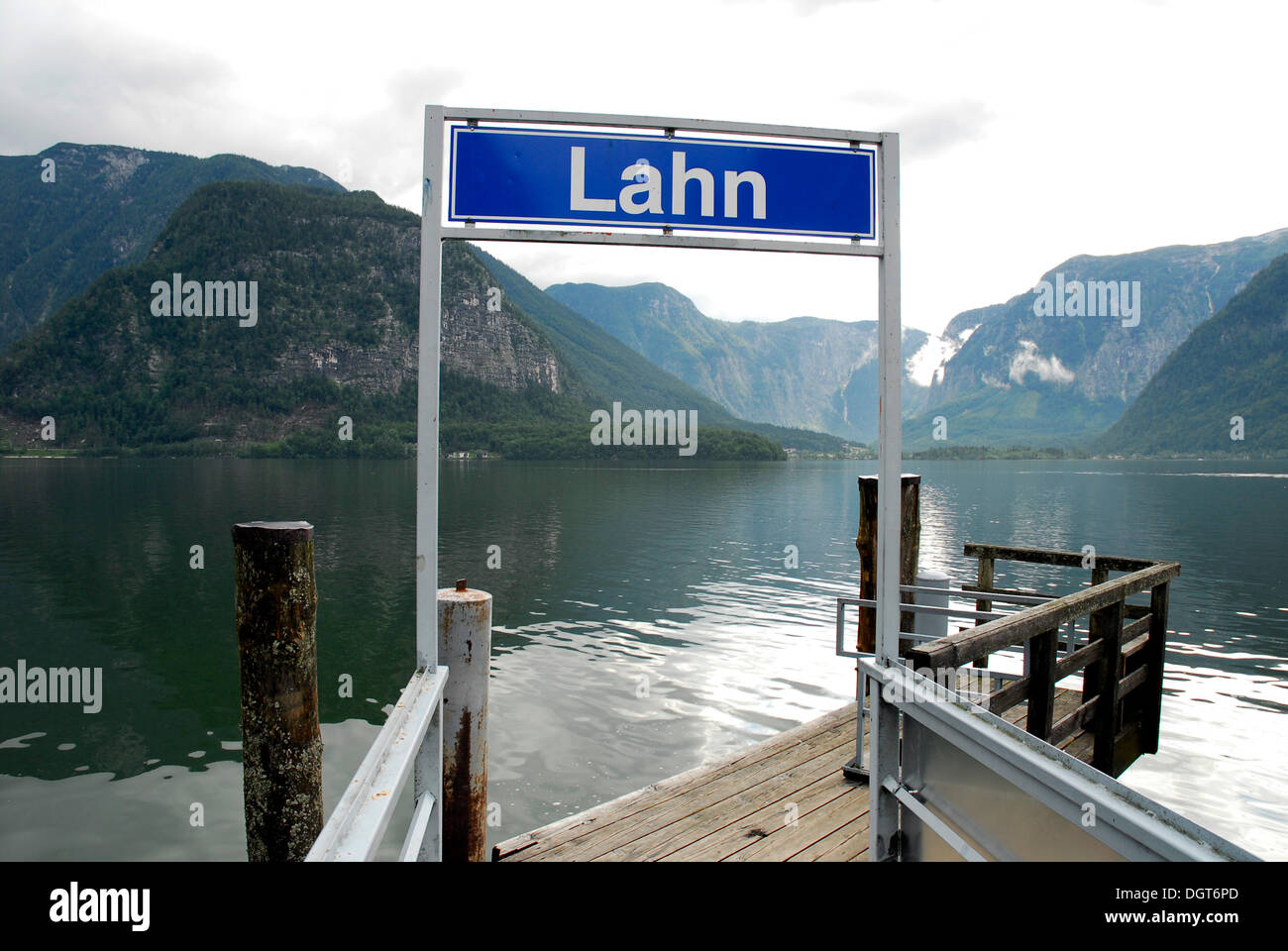 Jetty, Hallstatt Lahn at the Hallstaetter See, Lake Hallstatt, UNESCO ...