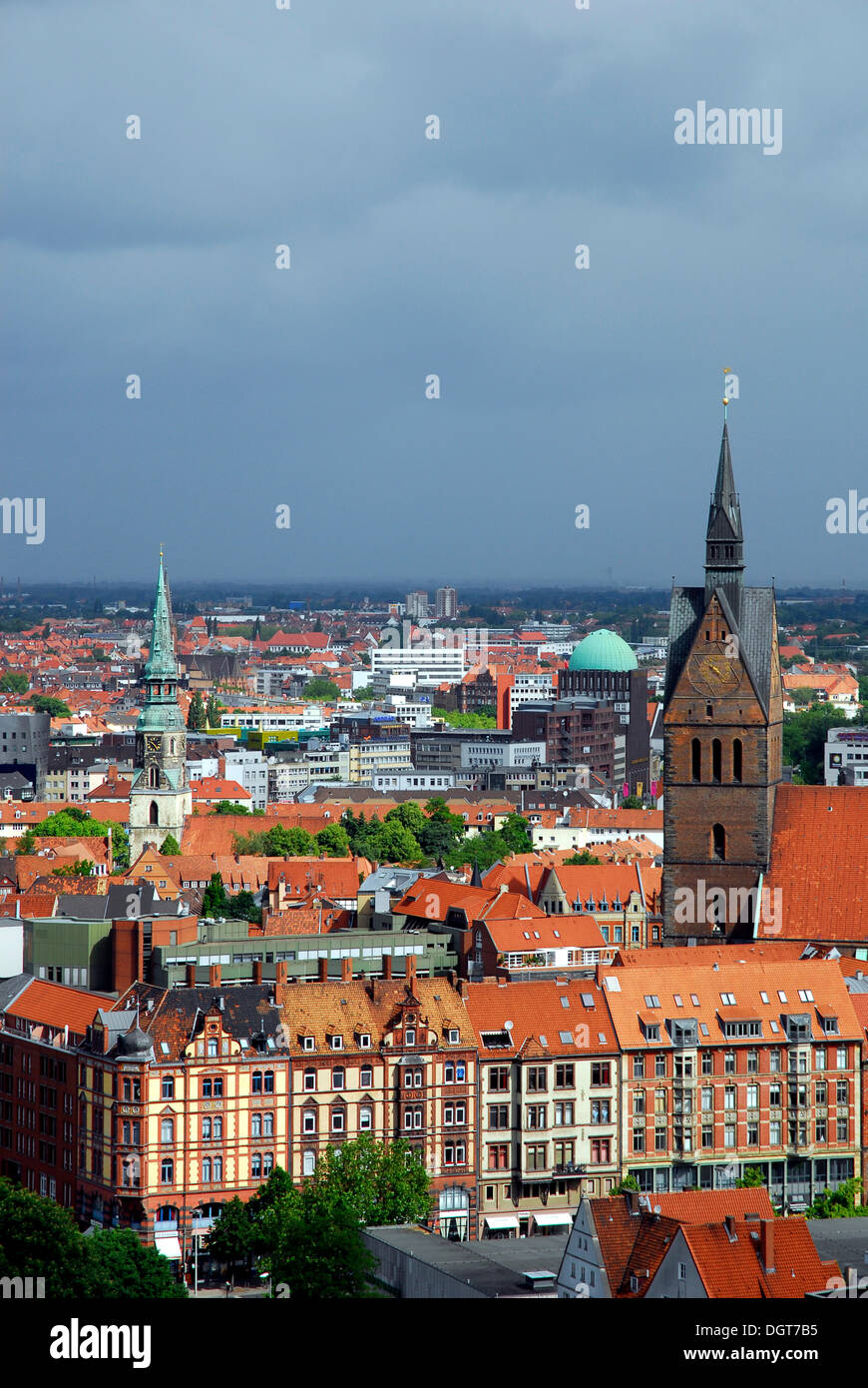 City view with the Marktkirche church in the old town, Hannover, Lower ...