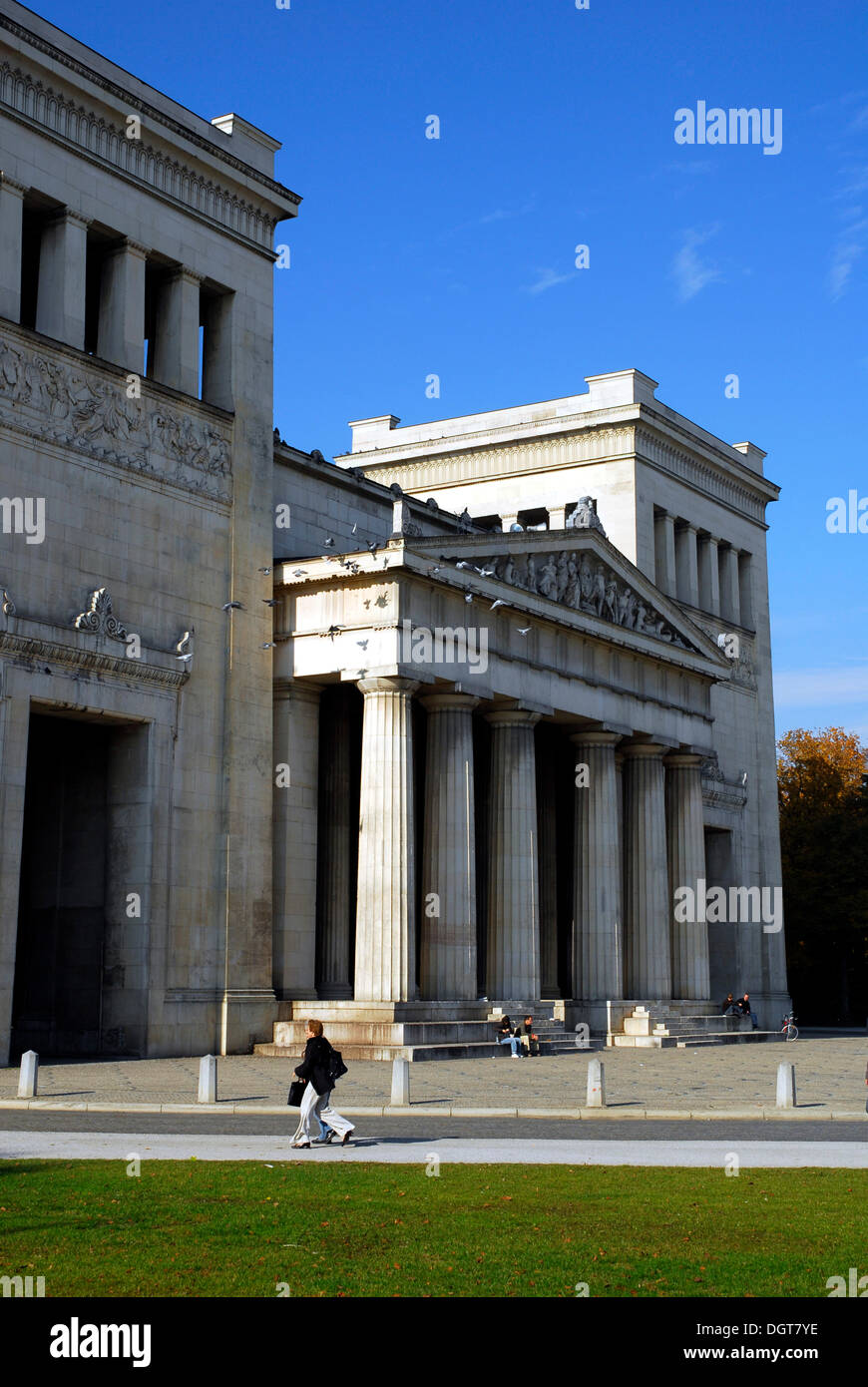 Building buildings neo classical architecture hi-res stock photography ...