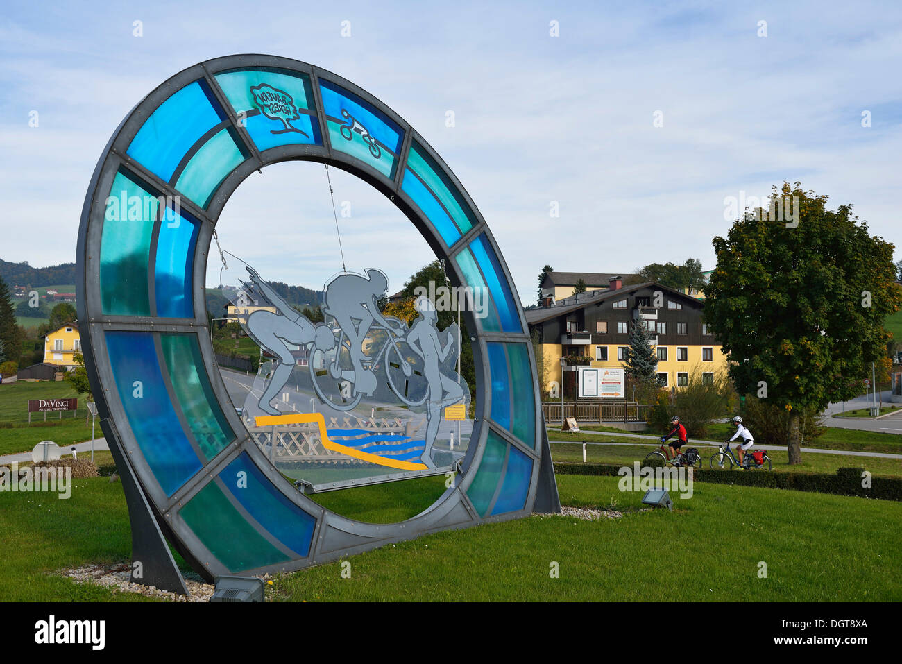 Europe roundabout sign hi-res stock photography and images - Alamy