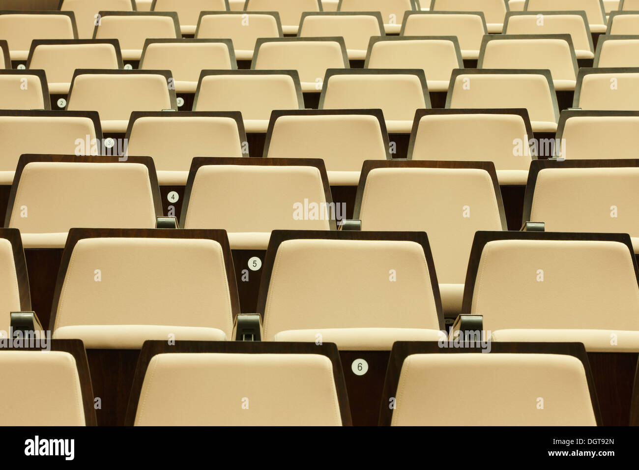Outdoor auditorium presentation hi-res stock photography and images - Alamy