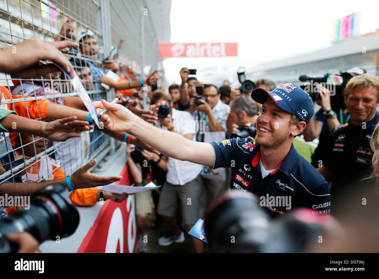 Greater Noida, India. 25th Oct, 2013. Motorsports: FIA Formula One ...