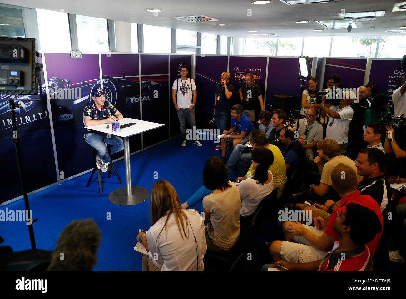 Greater Noida, India. 25th Oct, 2013. Motorsports: FIA Formula One ...