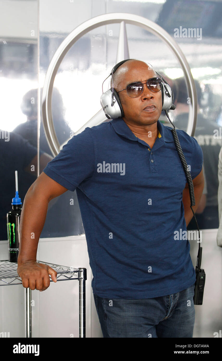 Greater Noida, India. 25th Oct, 2013. Motorsports: FIA Formula One ...